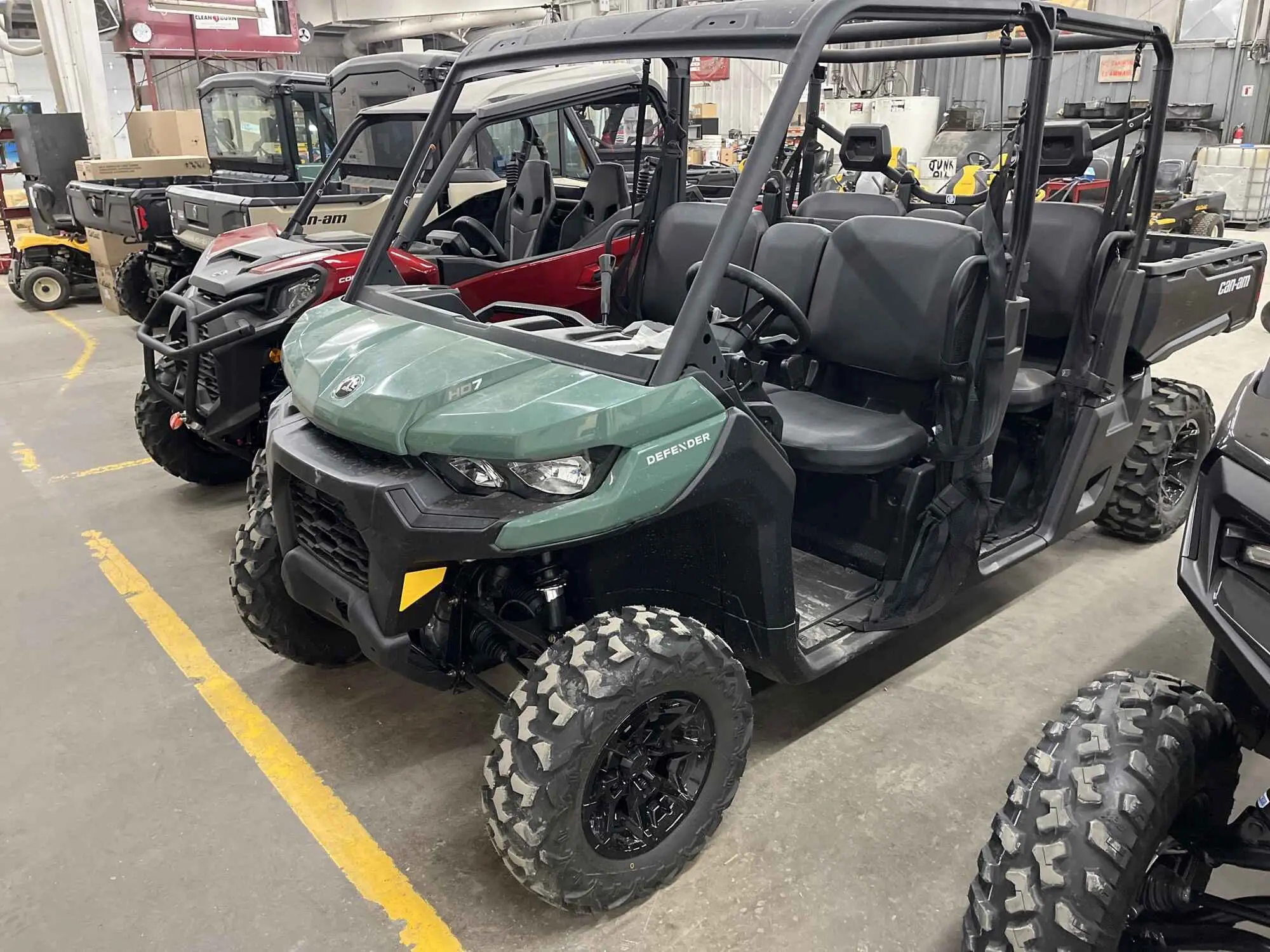 2025 Can-Am DEFENDER MAX DPS 62 HD7 - COMPASS GREEN - Birkeys